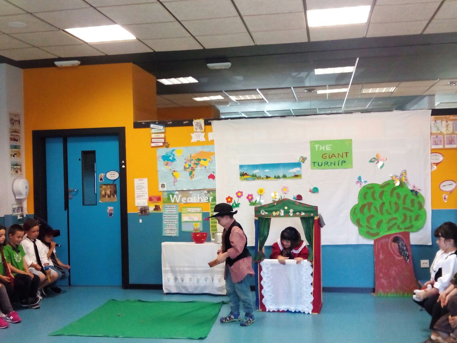 Zaldupe English Blog: "THE GIANT TURNIP" : SCHOOL PLAY , HH5 (NEREA´S KIDS)