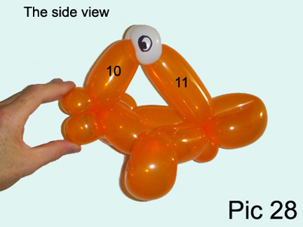 Balloon animals twisting instructions: Balloon fish