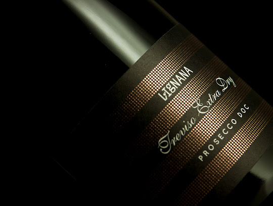 Vivia Natural Sparkling Mineral Water – Packaging Of The World