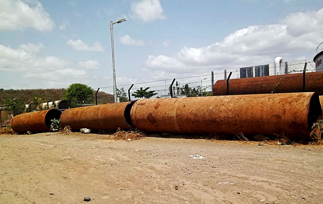 Stock Pictures: Stock images of empty or unused pipes