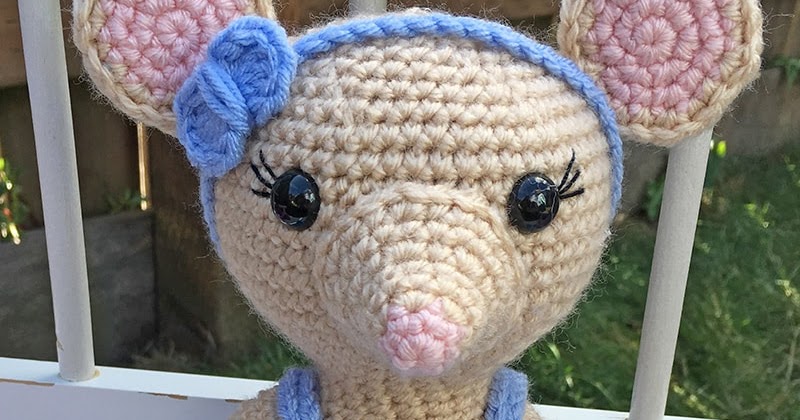Amigurumi Ballerina Mouse - A Free Crochet Pattern - Grace and Yarn