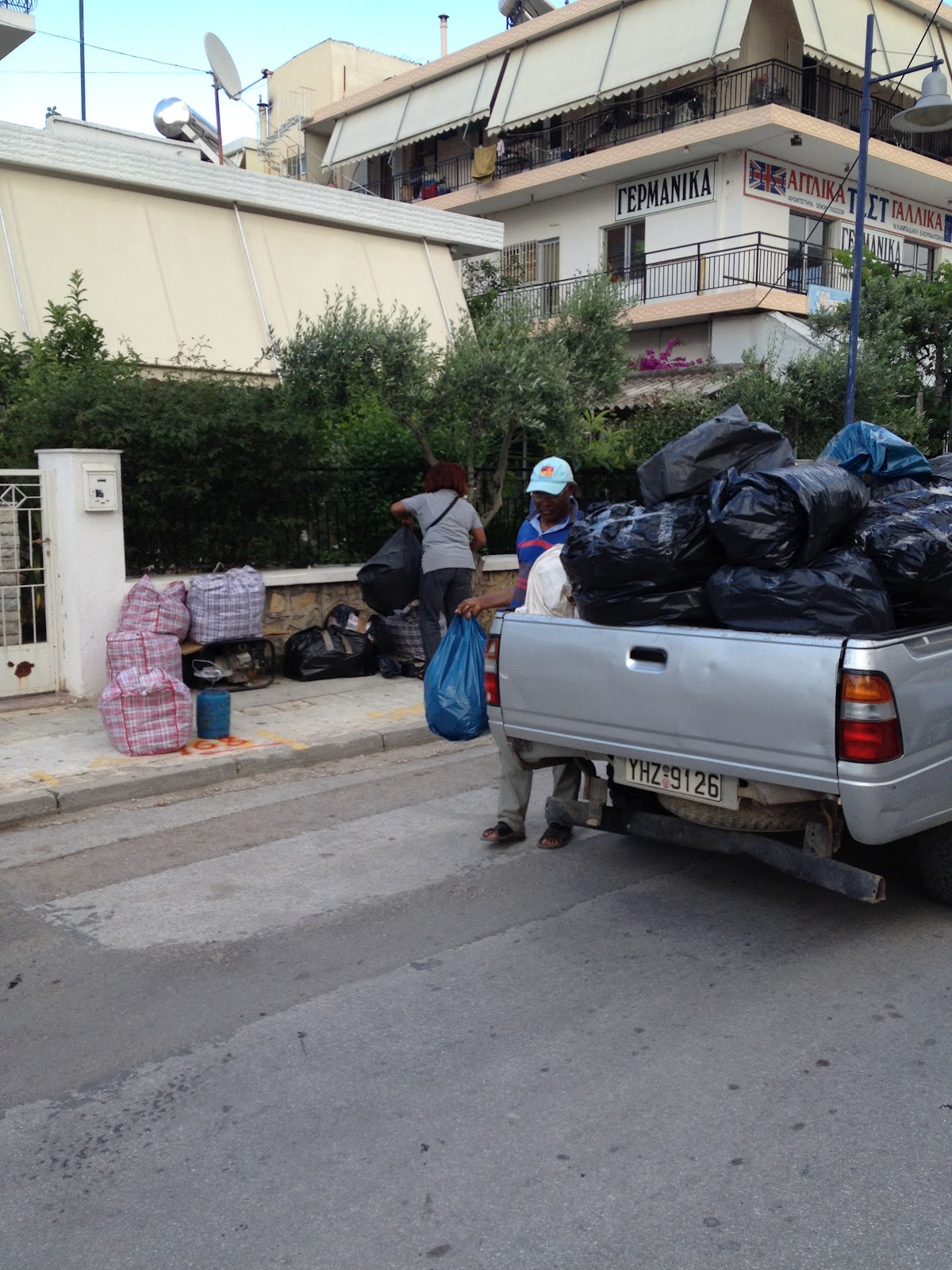 ΣΥΝΔΙΚΑΤΟ ΜΙΚΡΟΠΩΛΗΤΩΝ ΕΛΛΑΔΑΣ: Κατάσχεση εμπορευμάτων στα Βριλλήσια.