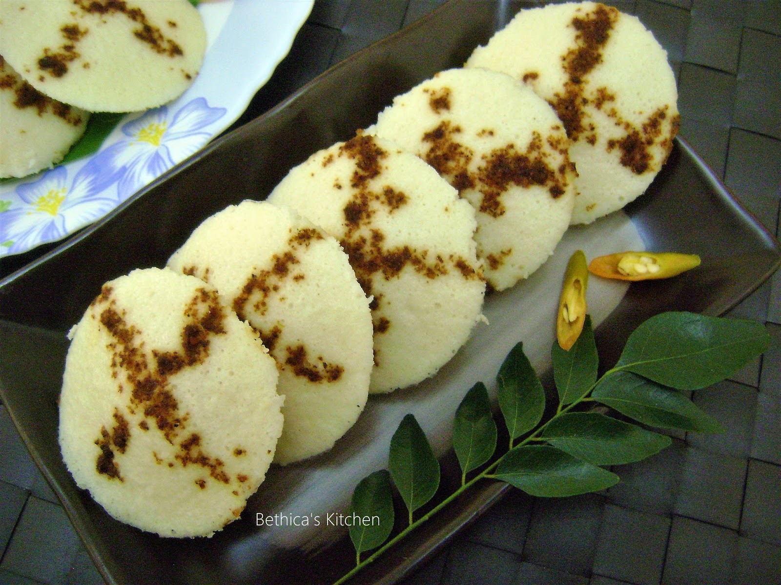 Bethica's Kitchen Flavours: Amazing Podi Idli - Steamed South Indian ...