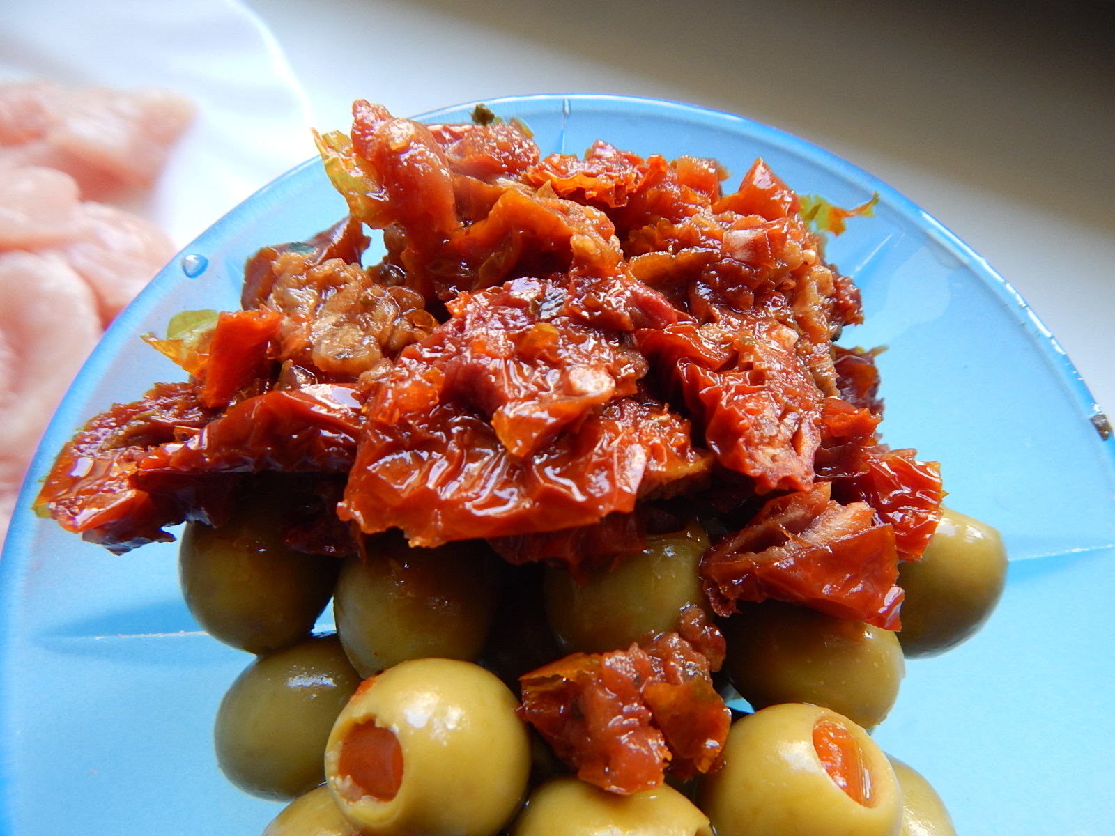 Szczęśliwa kuchnia: Wytrawny ryż z oliwkami, suszonymi pomidorami i ...