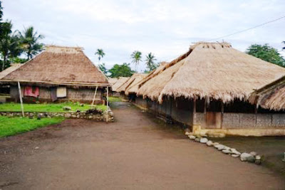 LOMBOK MIRAH SASAK ADIE: DUSUN TRADISIONAL SENARU