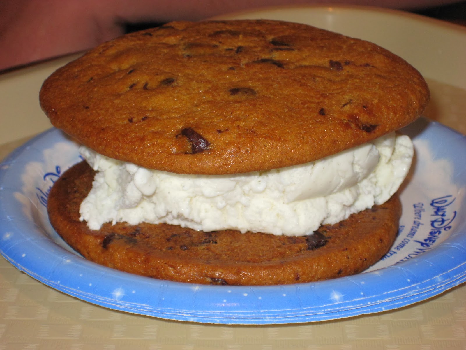 9am Rope Drop: Disney Dining Plan (Done Right)