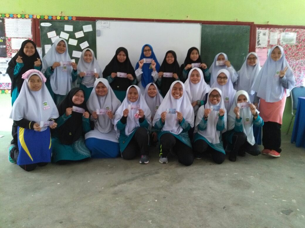 BLOG RASMI MAKTAB MAHMUD LANGKAWI : HARI PENYERAHAN DUITDUIT BANTUAN ...