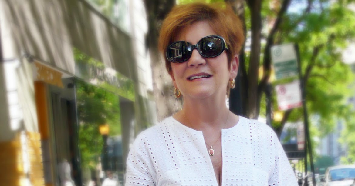 credstyle: From Cannes to Capri, Janice Scarpelli is picture perfect!