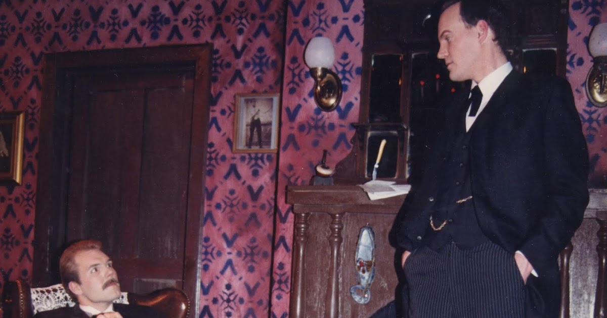 Episode 152: Holmes & Watson - I Hear of Sherlock Everywhere