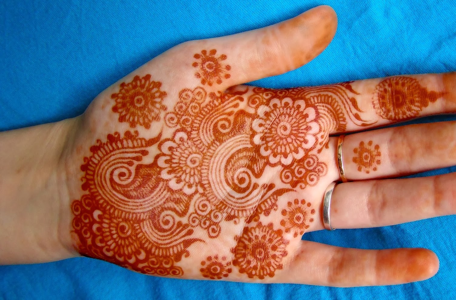 Best Mehndi Designs For Different Occasions: Piya ki pyari Mehndi :)