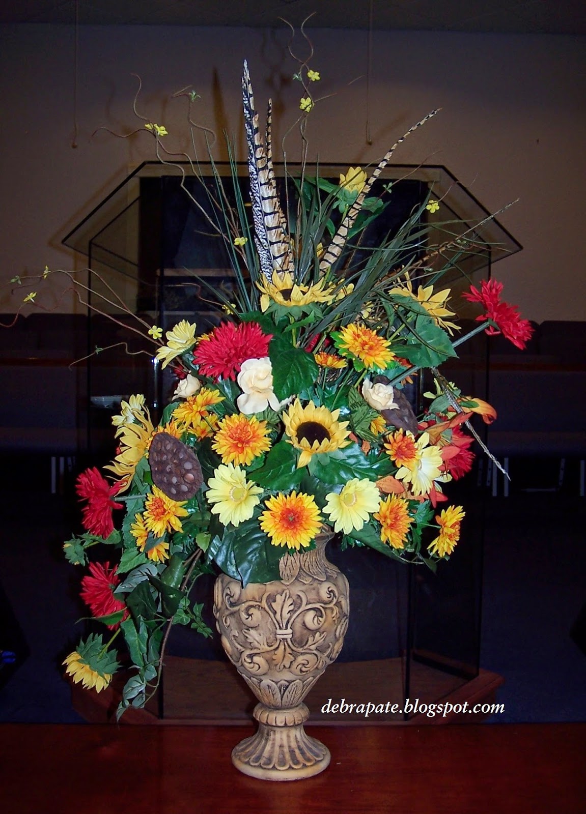 Fabulously Creative: FALL FLOWER ARRANGEMENT