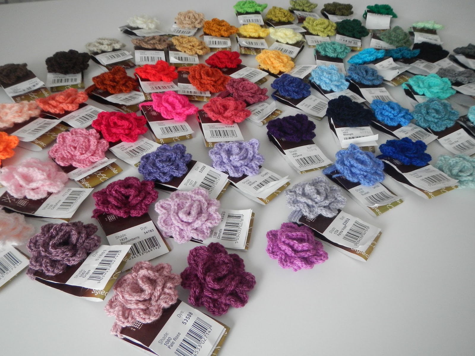 Apple Blossom Dreams: Playing with Yarn Roses