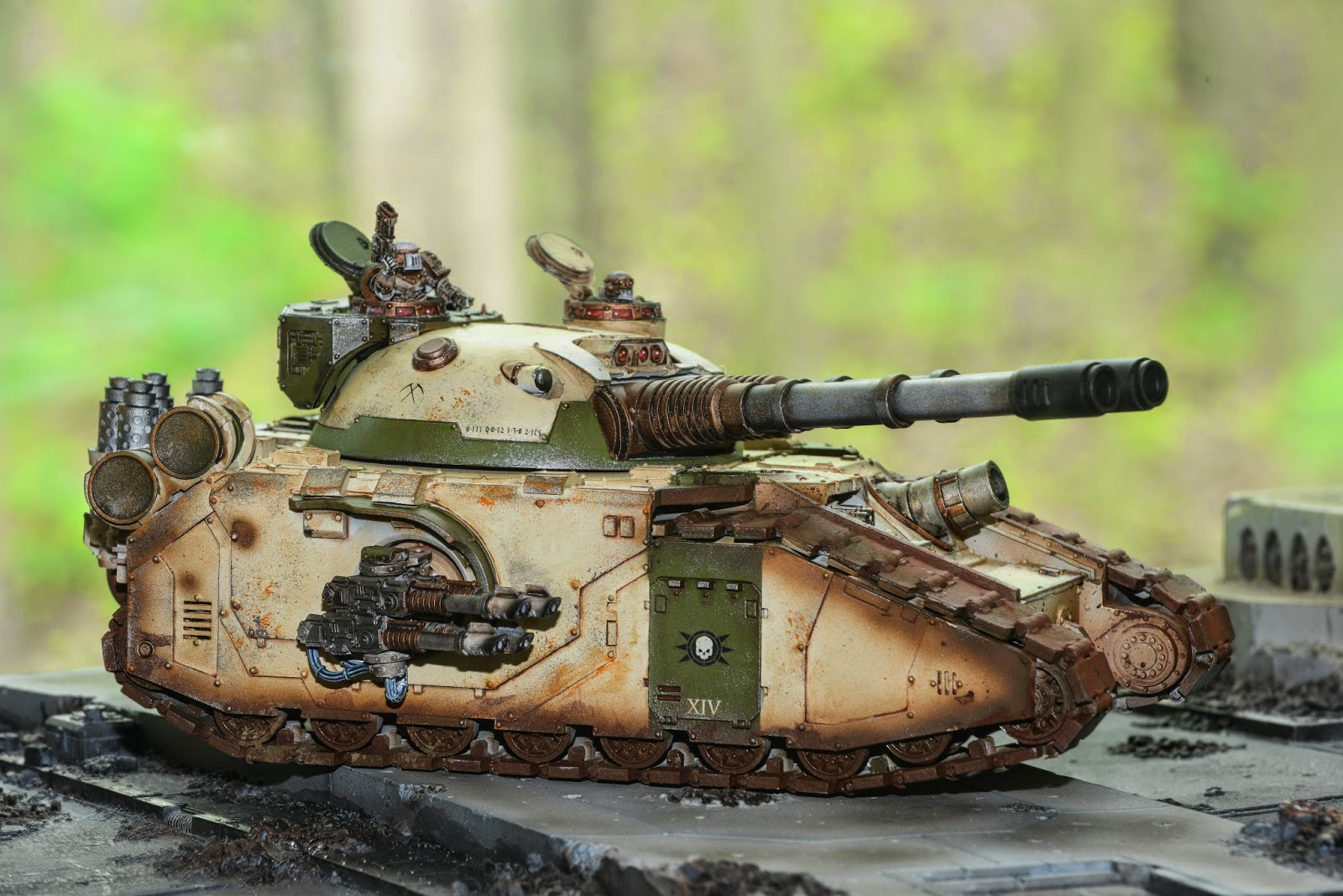 Addicted To Resin: Death Guard Fell Blade Tank FINISHED!