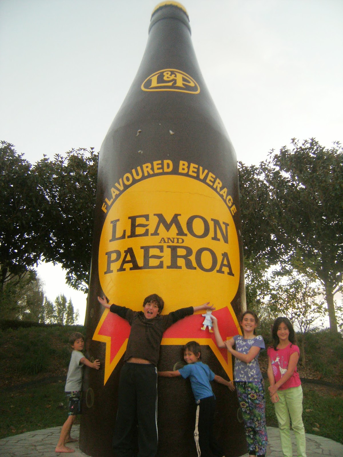 Flat Shea's Big Adventure to NEW ZEALAND: Lemon and Paeroa - World ...