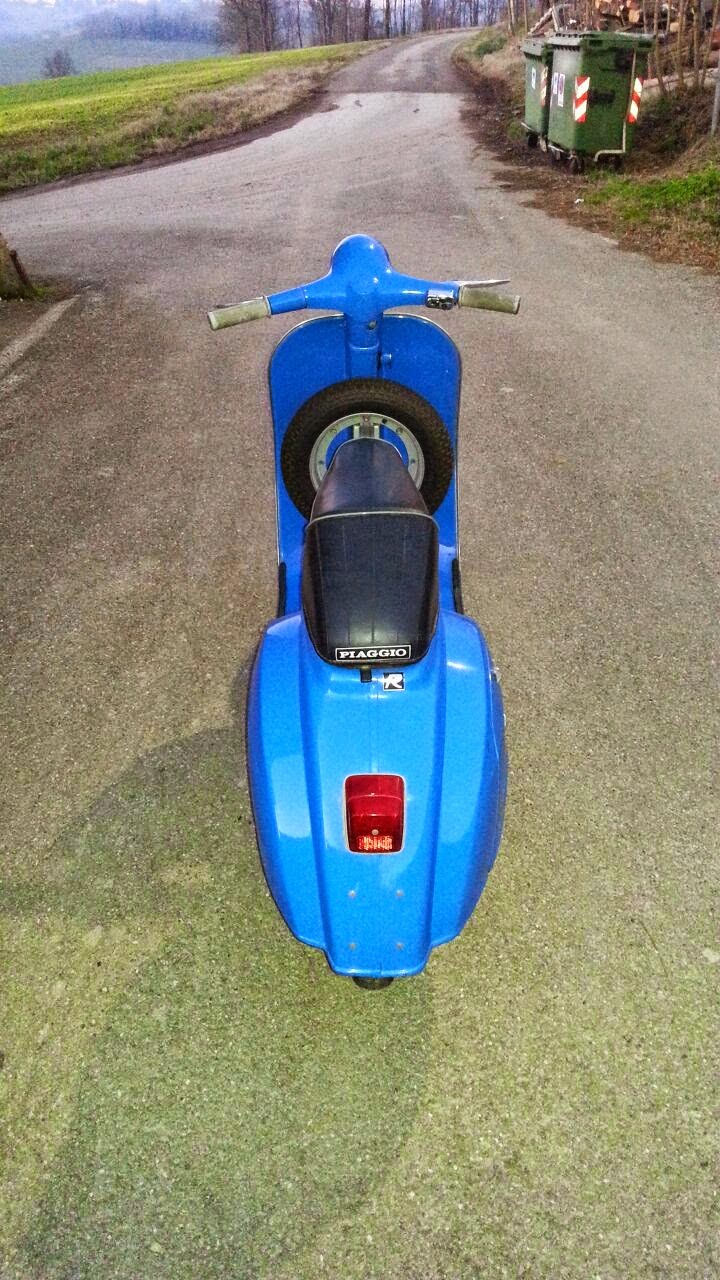 il grande tarlo: Piaggio vespa 50R prima serie