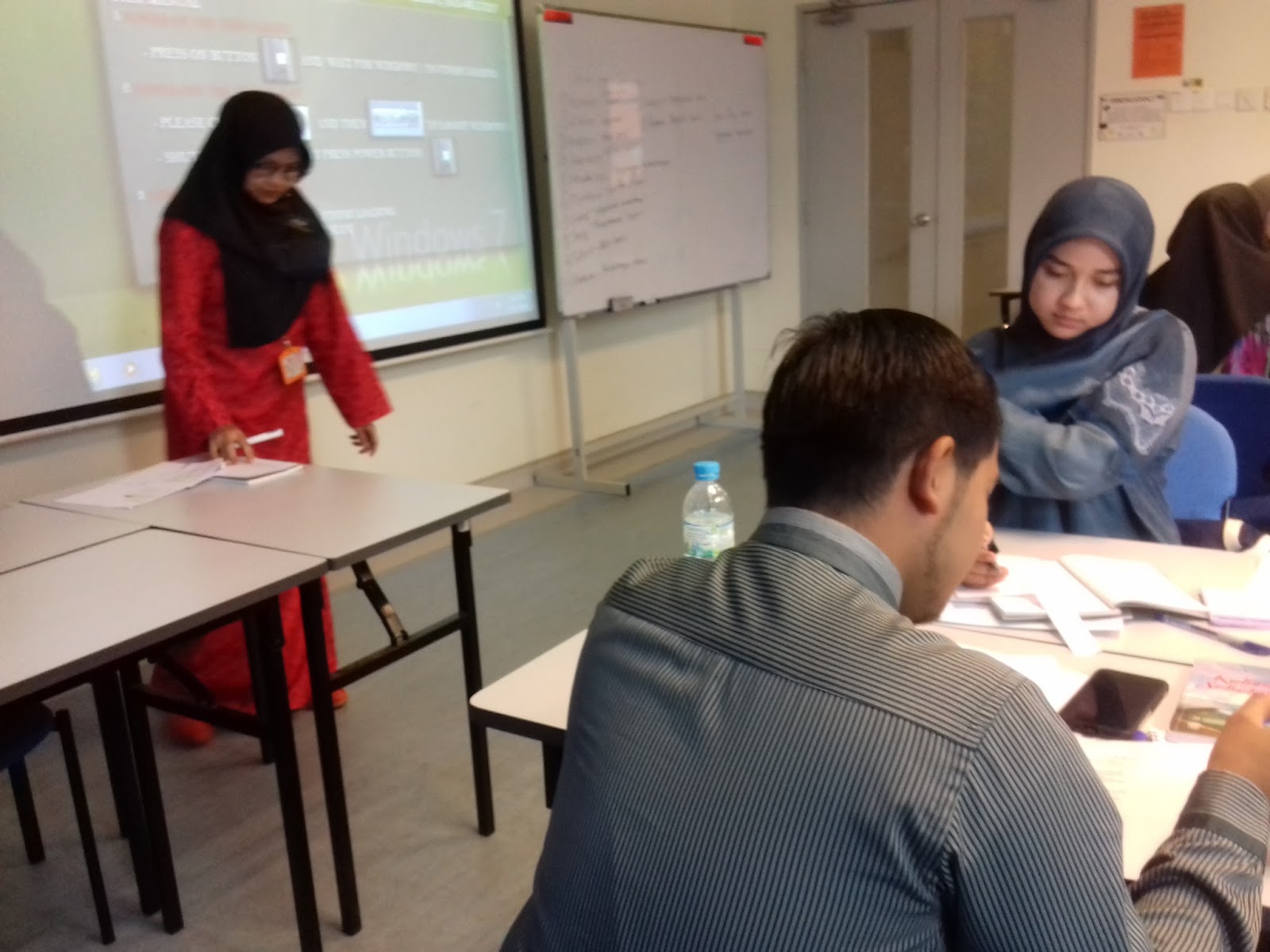 MIKROPENGAJARAN DAN MAKROPENGAJARAN: SIMULASI PENGAJARAN MENGGUNAKAN ...