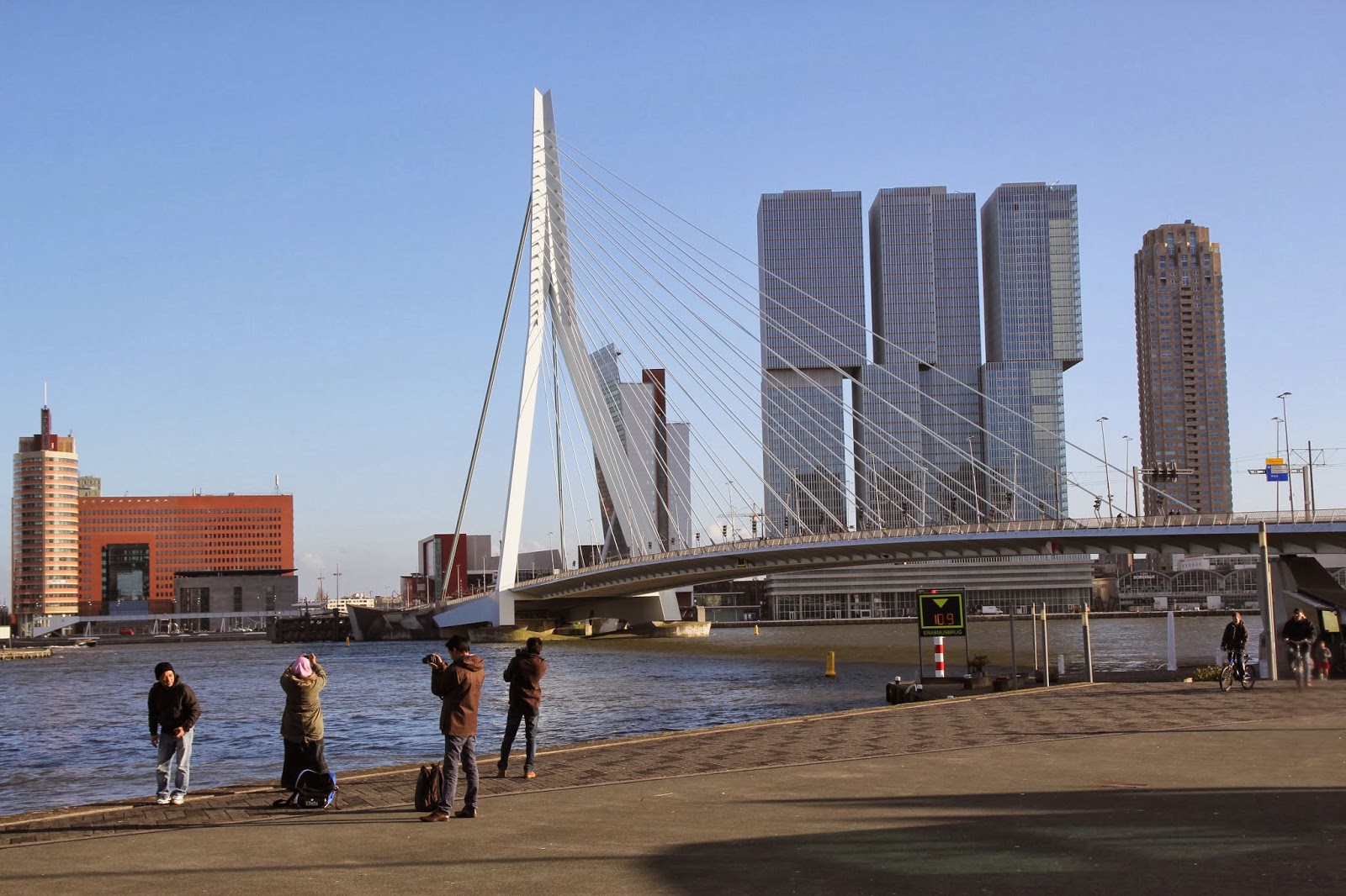 Rotterdam through my lens: We gaan van Plein 1940 naar het Deliplein!