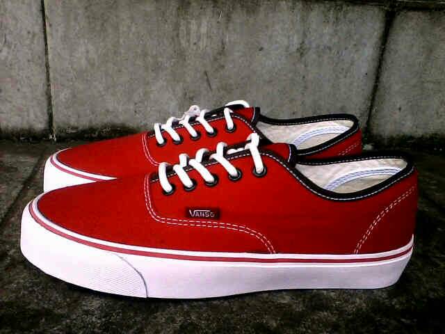 Konsep Top 35+ Gambar Sepatu Vans Warna Biru Dongker