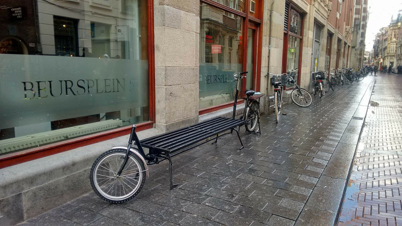 Green Bird: Frodat WTF: Awesome Cargo Bike Bench