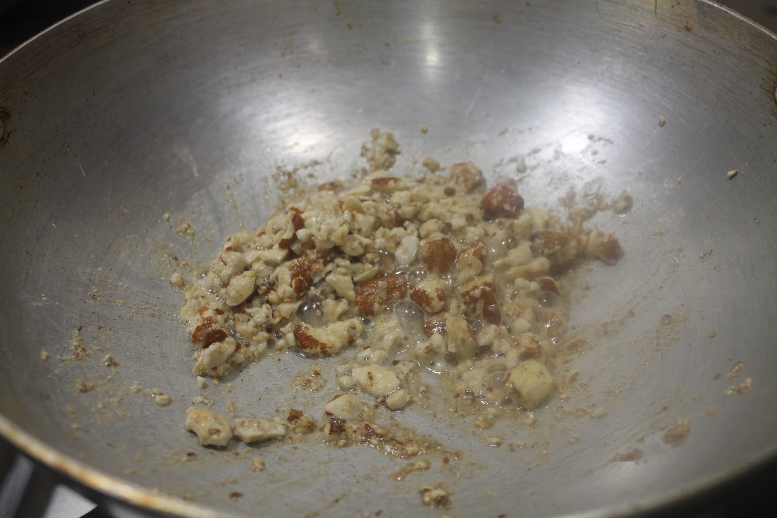 VineelaSiva: Gondh Laddoo/Wheat flour and Nuts Laddoo/Edible Gum Laddoo