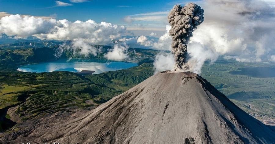 Ilyen közelről még sosem készítettek felvételt egy kitörő vulkánról ...