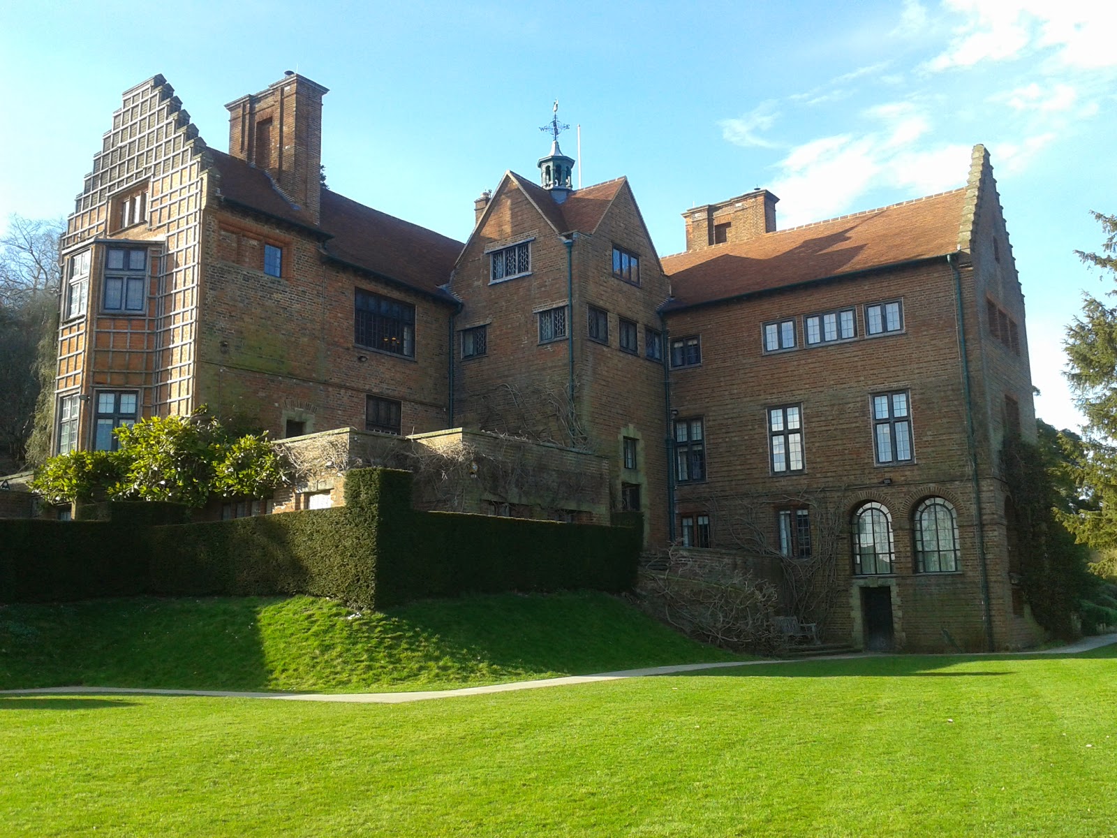 Pamela & Ken's Days of Fun!!: Winston Churchill's Home