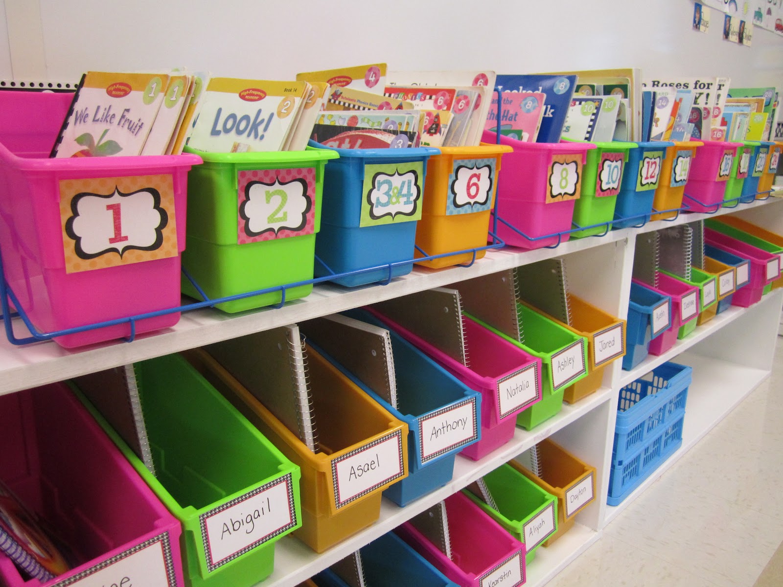 First Grade Glitter and Giggles: New Zebra Leveled Labels!!