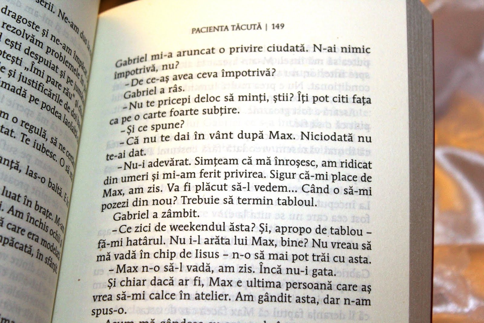 Pacienta tacuta de Alex Michaelides. Recenzie - Pulbere de stele