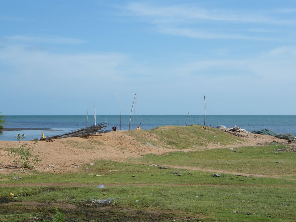 சோழ தேசம்: Manora-Peravurani