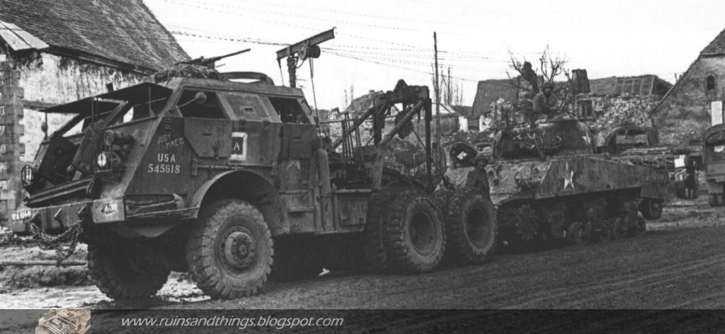 Műanyag - Tégla - Törmelék: M26 Armored tank recovery vehicle