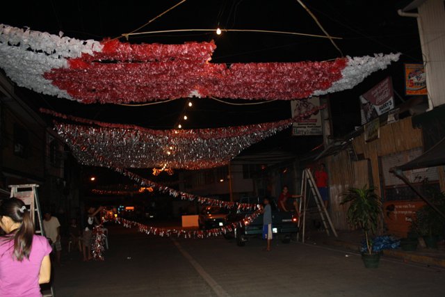 ANNEXIA: HEART SHAPED BANDERITAS