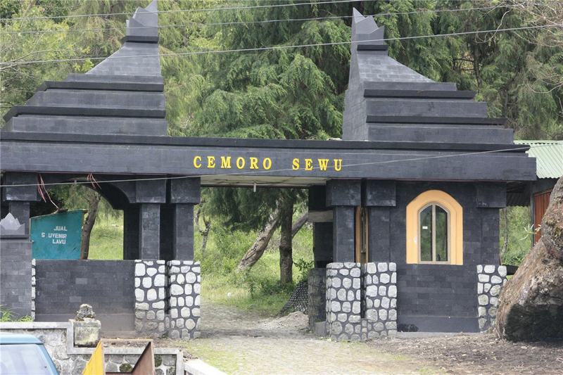 GHOST TOURISM: CEMORO SEWU - TAWANGMANGU