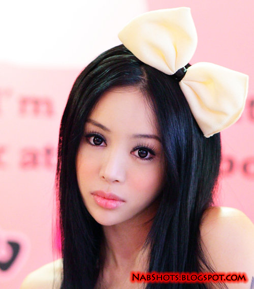 NabShots: Estrella Lin Wei Ling (林韋伶)