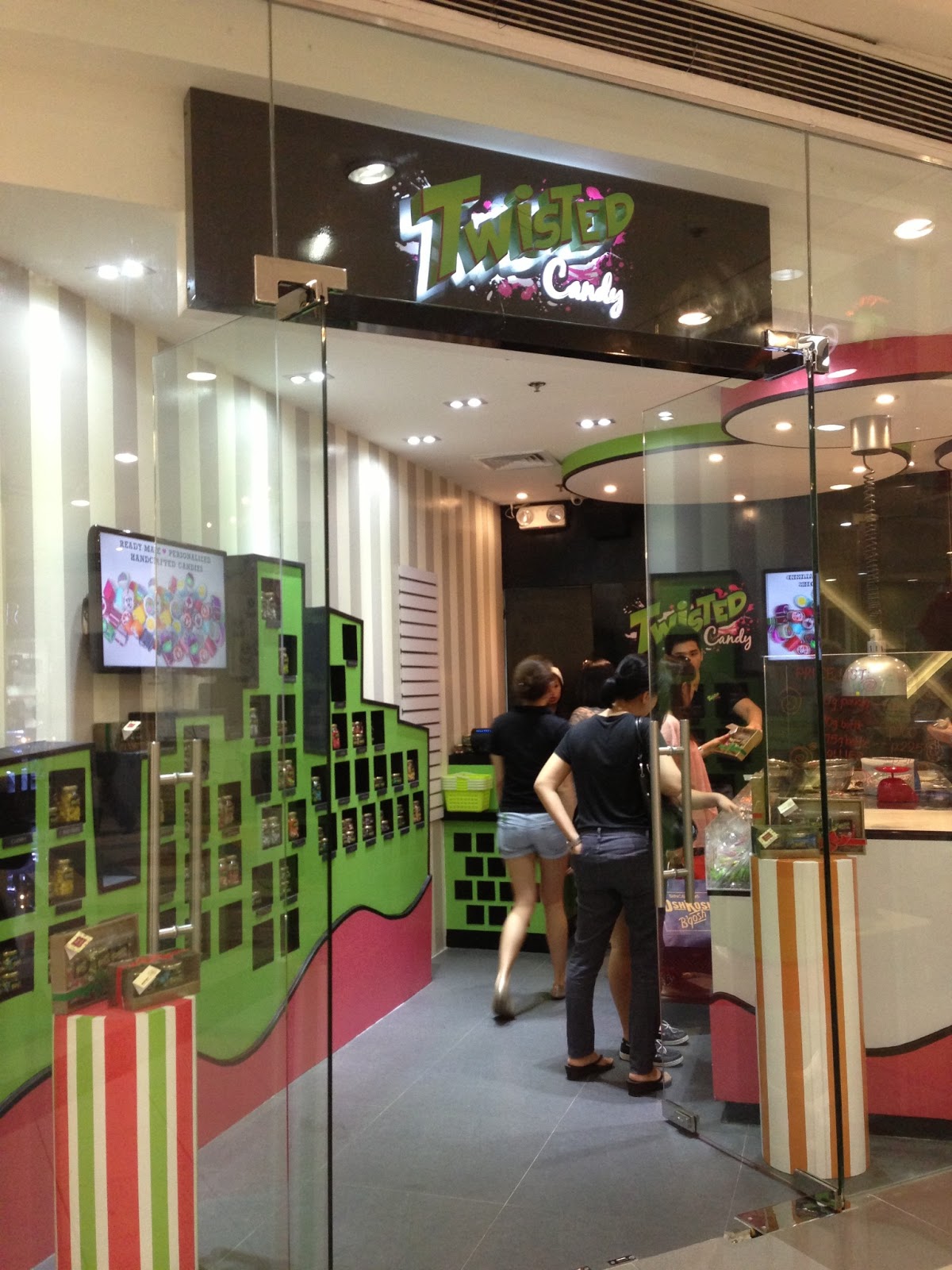 tetadventurer: Personalized candies @ Twisted Candy!