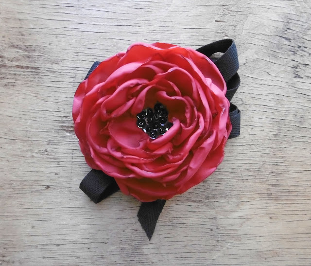 OnePerfectDay: Red Flower Accessories