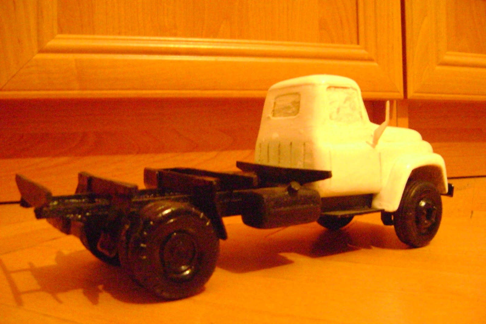 Carpati si Bucegi: Camion SR 113 in lucru(macheta)