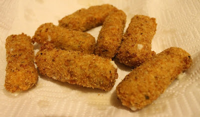 CraftWhenYouCan: Baked Mozzarella Sticks