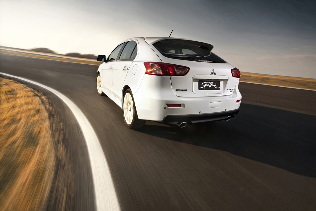 Mitsubishi apresenta o Lancer Sportback Ralliart | Curitiba Racing ...