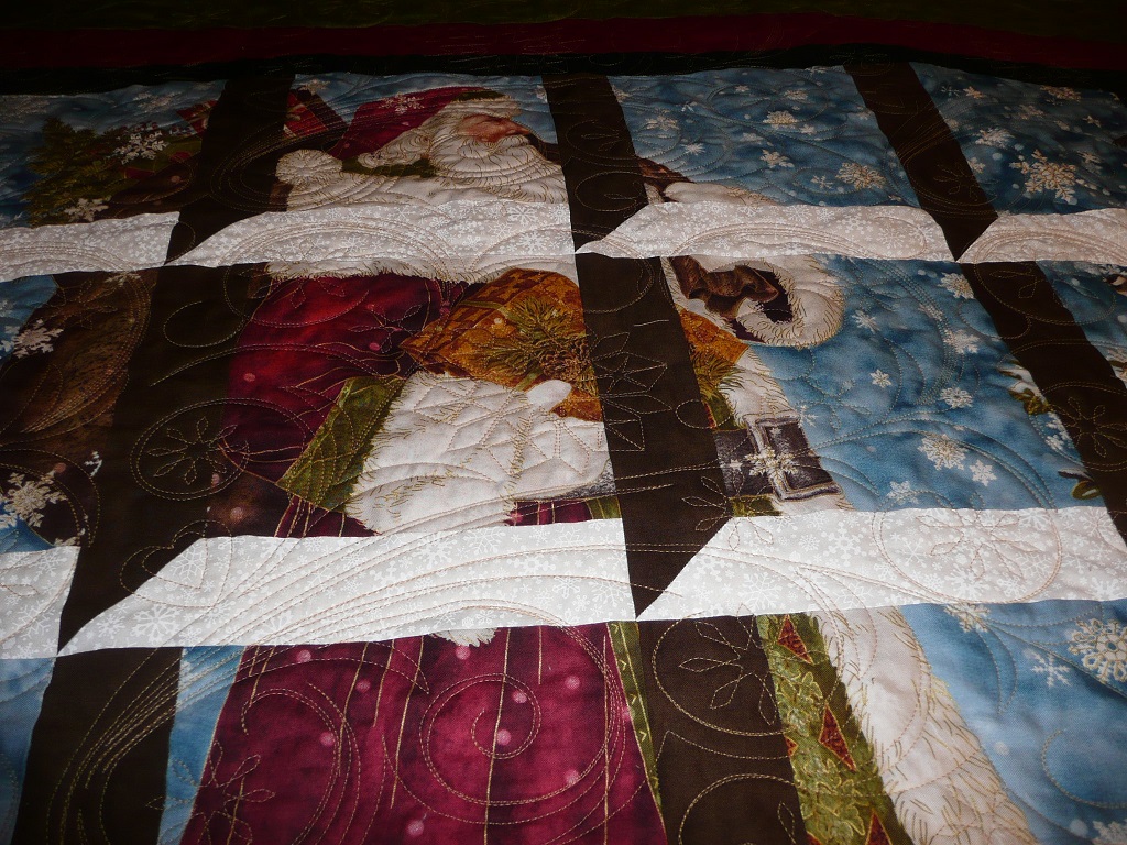 Acorn Ridge Quilting: Carolyn's Santa and Attic Windows Quilt