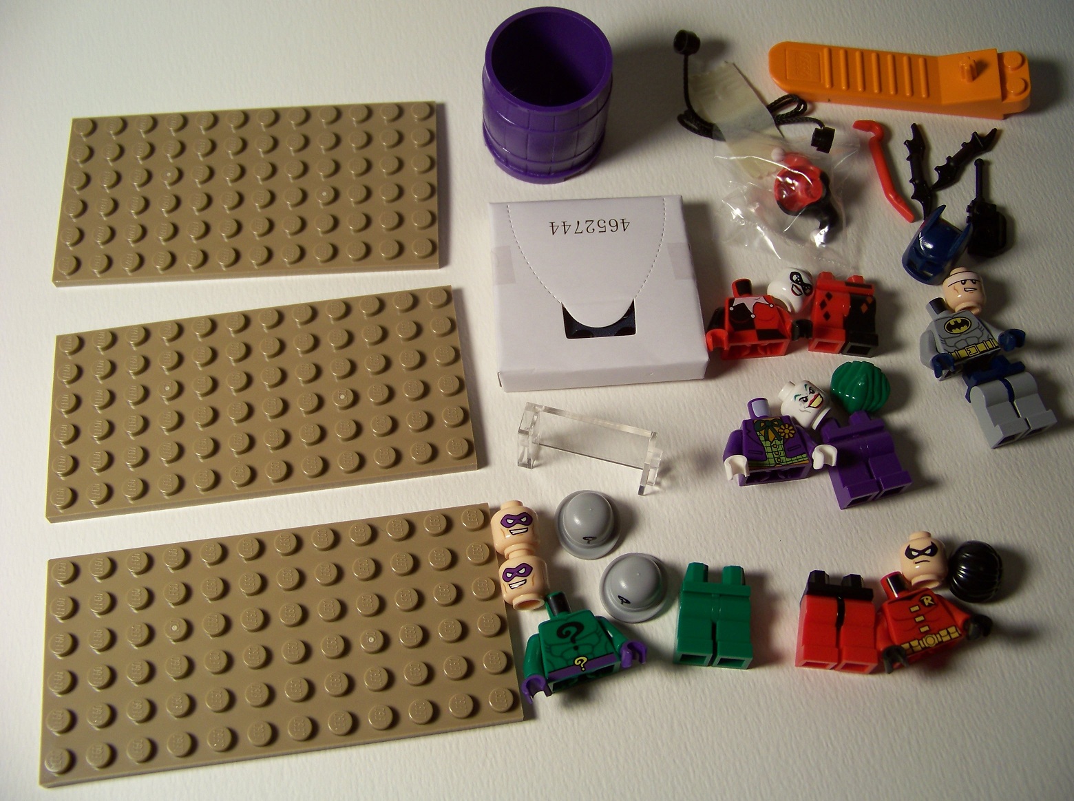 Cavort: 6857 LEGO Dynamic Duo Funhouse Escape (Batman) Review