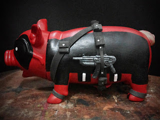 TazX: Custom vinyl Marvel Deadpool Pig