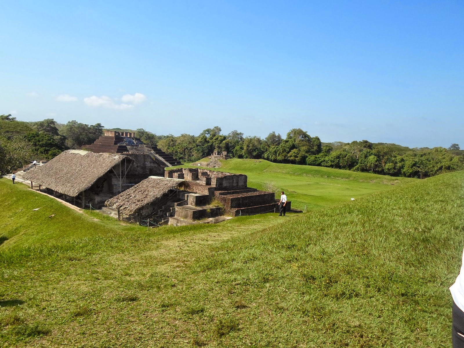 ELDER HUNTER DARREN DEVRIES