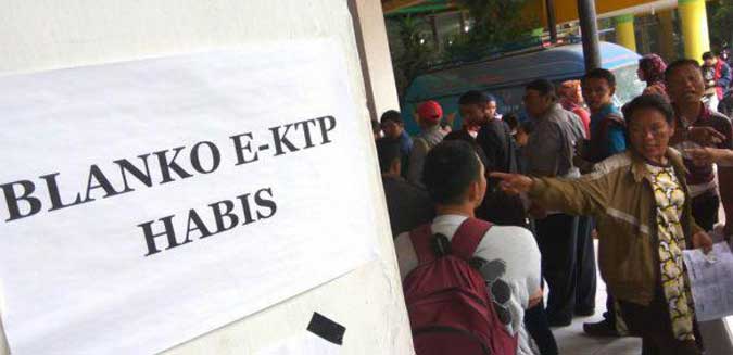 Disdukcapil Ambon Terkendala Blanko E-KTP - Maluku Post