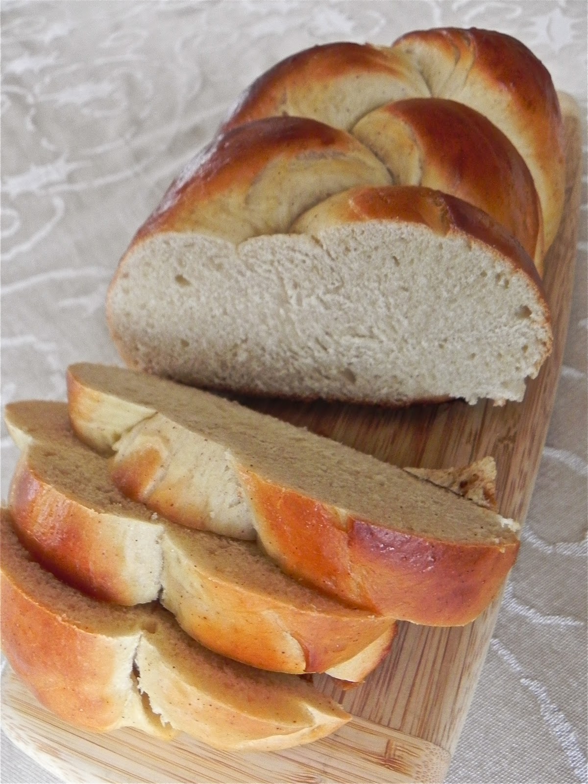 Emma Clare Eats: Cinnamon Challah Bread