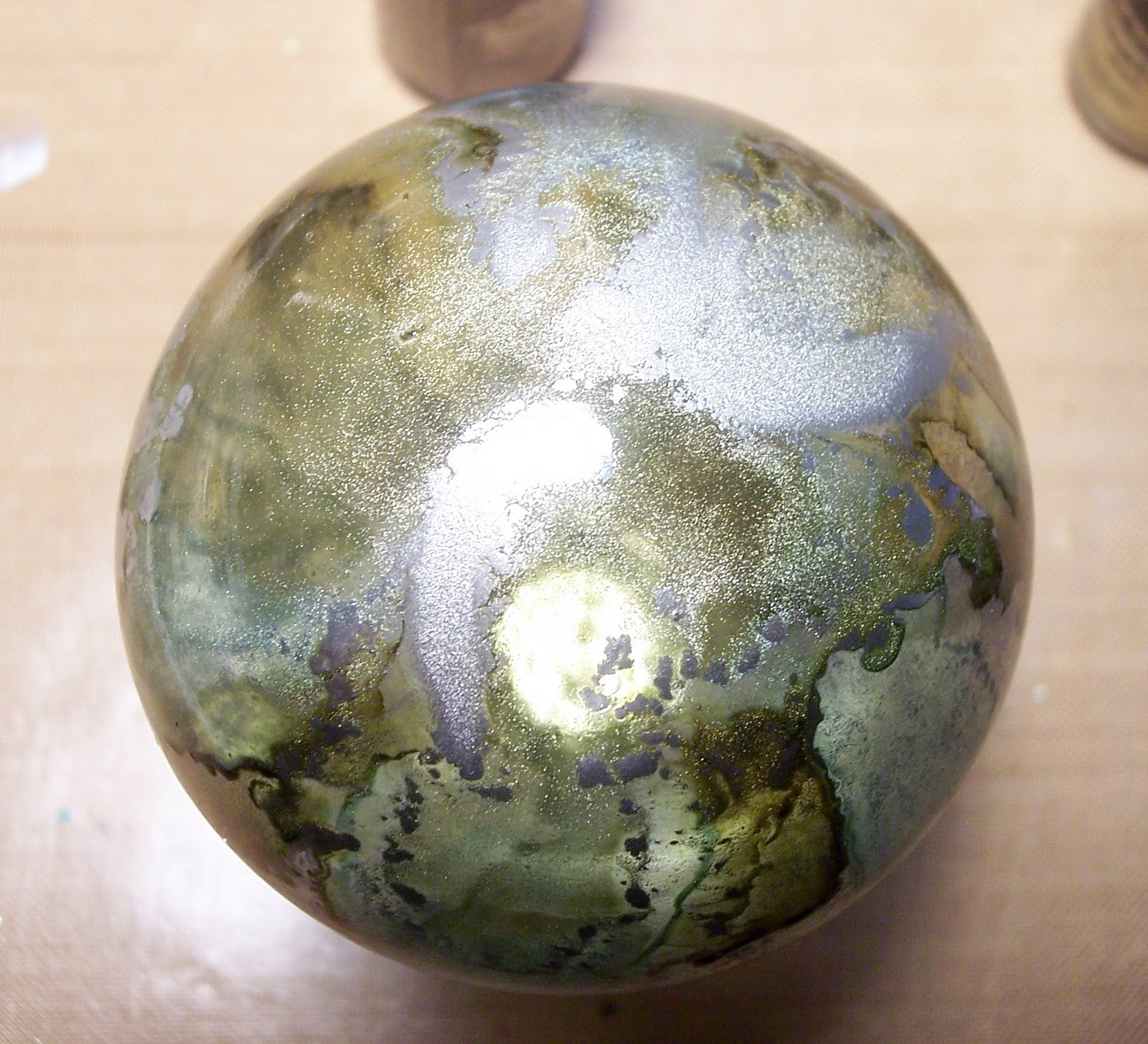 Paper Squirrel: Tutorial: Alcohol Ink Ornaments