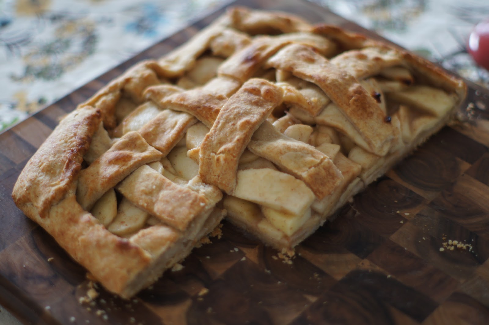 The Finch's Nest: Omenapiirakka: Finnish Apple Pie