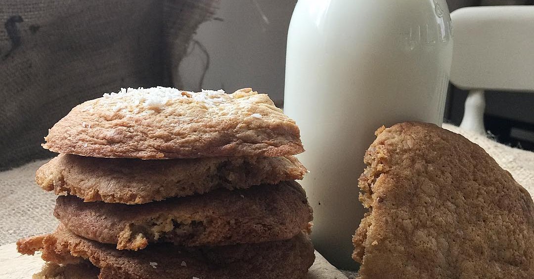 Chewy Kinder Bueno Cookies