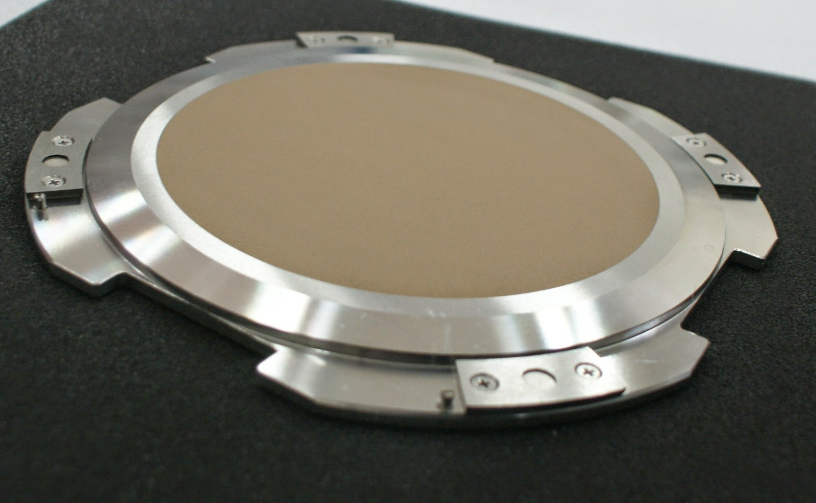 vacuum continuum: DAD321 Porous Ceramic Chuck Table