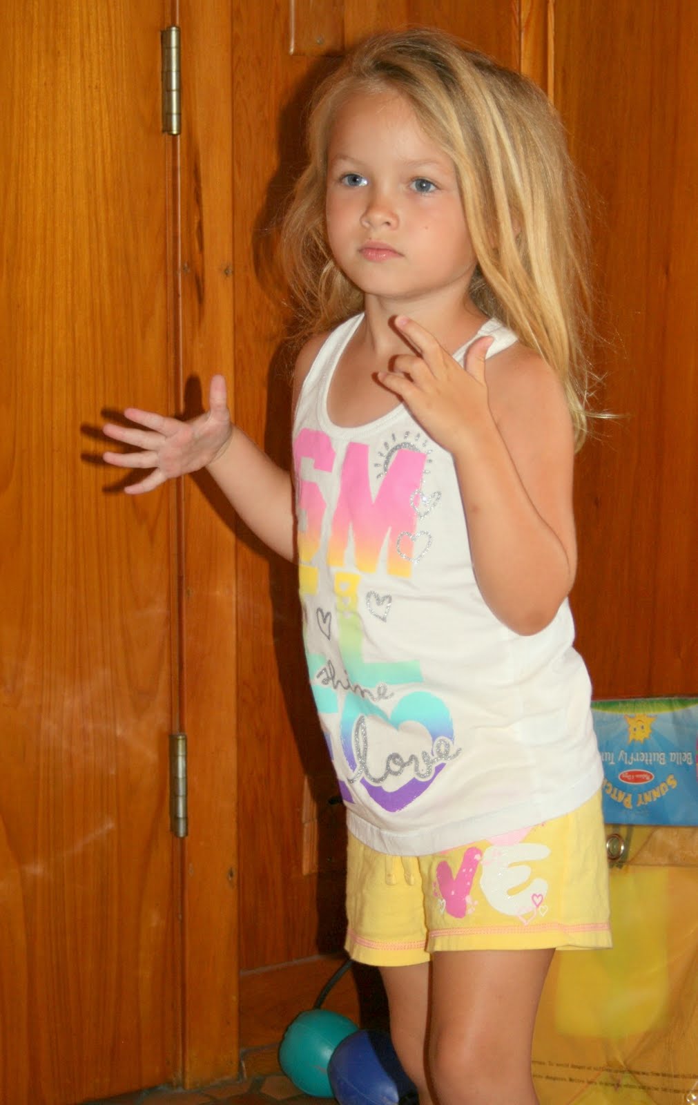 The Whidden Family: Wild Hair, Snacks, Sleeping, Balls, Pool & Harry ...