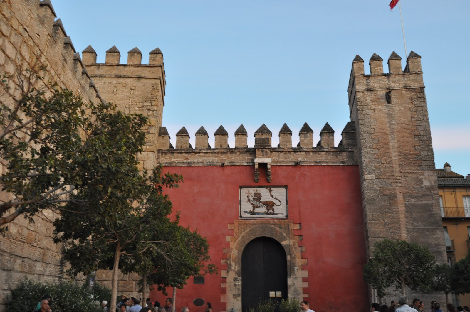 Viajar con Rafa: Los secretos del barrio de Santa Cruz